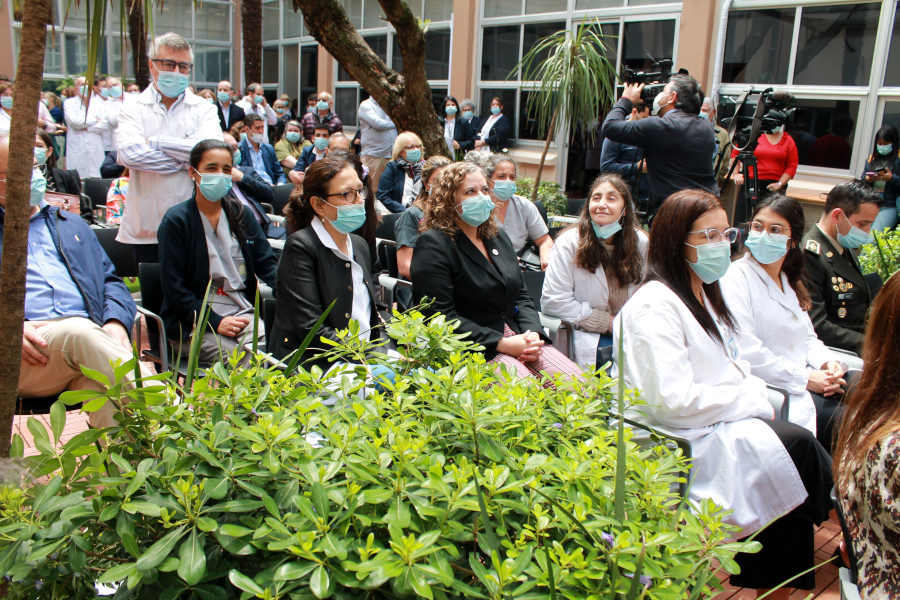 Lanzamiento de hoja filatélica por los 100 años del Hospital Pasteur y ...